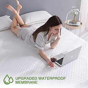 King Size Waterproof Mattress Protector Bamboo Cooling Fitted Mattress Pad Cover with Deep Pocket Up to 18''