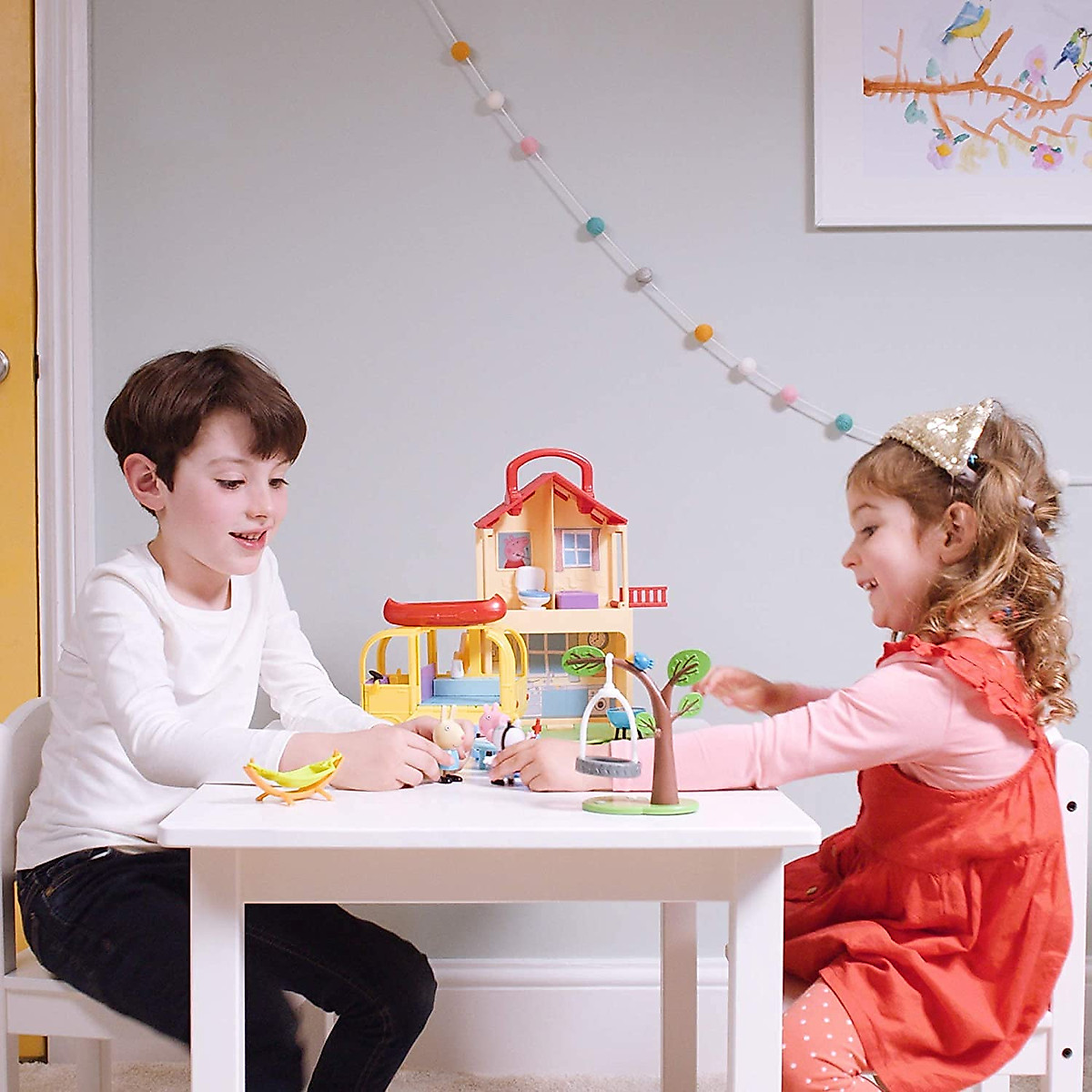 Peppa Pig Pop n’ Playhouse & Play n’ Go Campervan Combo Pack Playset, 15 Pieces - Includes 4 Character Toy Figures Plus Accessories - Toy Gift for Kids - Ages 2+