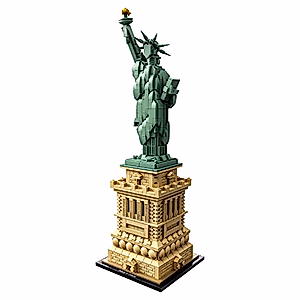 LEGO Architecture Statue of Liberty 21042 Model Building Set - Collectible New York City Souvenir, Creative Home Décor or Office Centerpiece, Great Gift Idea for Adults and Teens