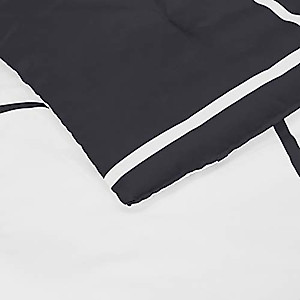 Amazon Basics Reversible Microfiber Bed-in-a-Bag with Elastic Storage Pockets -3 pcs, Full/Queen, Black Grid