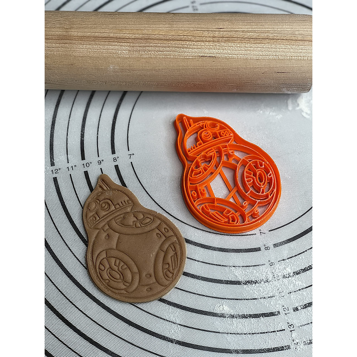 Premium Star Wars Exclusive BB-8 BB8 Cookie Cutter Mold 4.5-Inch-Scale Produced by 3D Kitchen Art