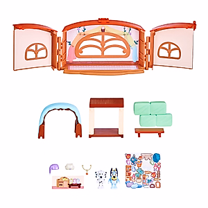 Bluey School Friends - Calypso's School Playset, 2.5-3" Chloe posable Figures & Playset