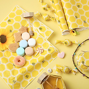 150 Pieces Wax Paper Sheets for Food Sandwich Wrap Paper Waterproof Wrapping Oilproof Picnic Food Basket Liners with Honeycomb Pattern for Home Kitchen Baking Food Basket