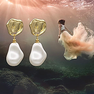 dh&yp Winter vintage vibe with pearl earrings，Baroque Pearl Dangle Earring for Women, Graceful Earrings, Gold Plated Earring Hooks, Birthday Day,Valentine's Day, Mother's Day Gift