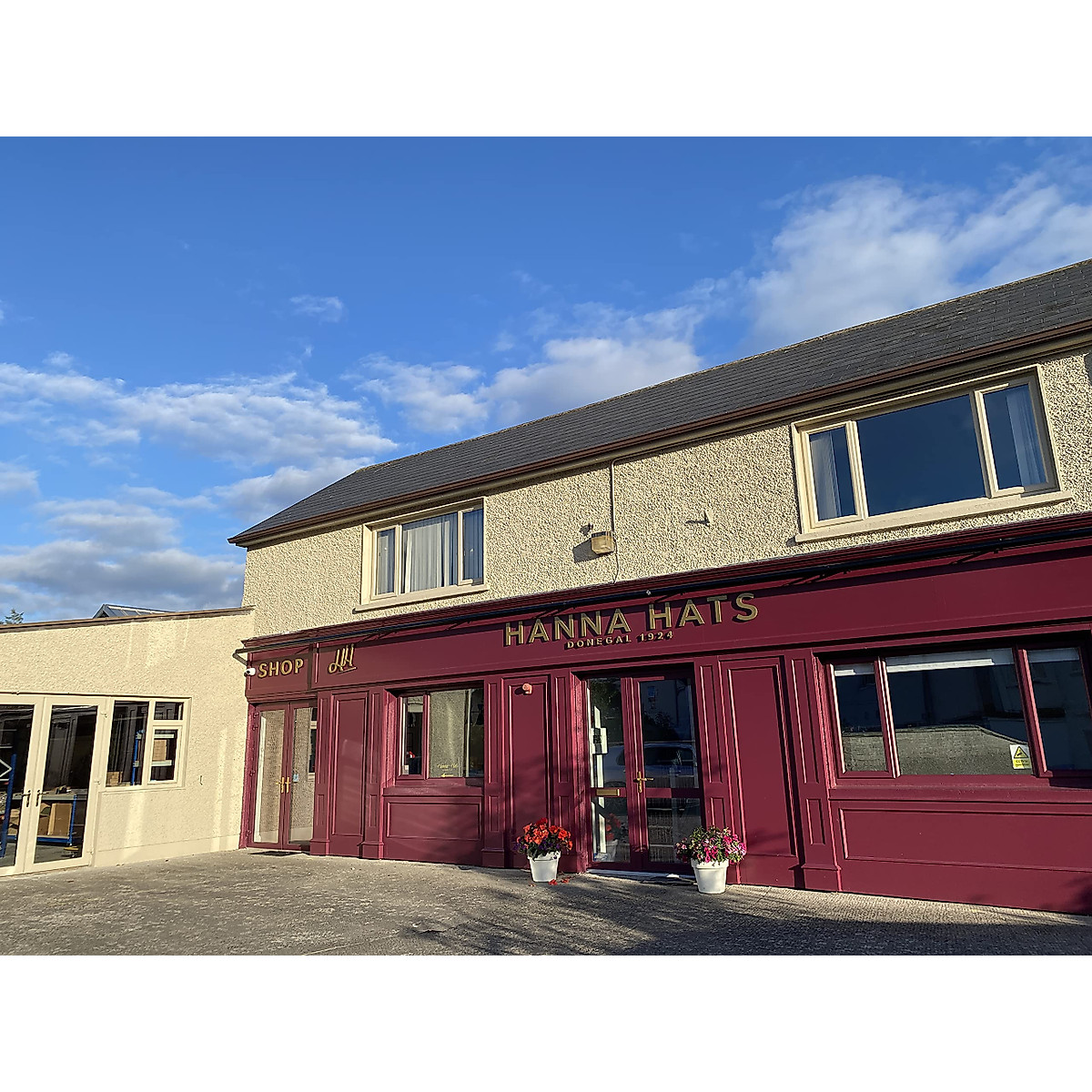 Hanna Hats Traditional Irish Tweed Wool Donegal Touring Cap - Dark Green Fleck Salt & Pepper. Unisex Flat Style Ivy Hat. Sewn Down Peak and Taffeta Lining. 100% Made in Ireland Medium 58-59cm.
