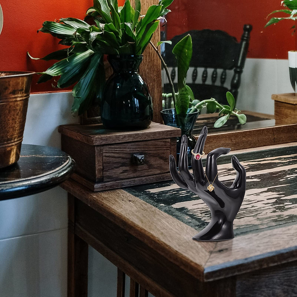 Cabilock 2pcs Gesture Hand Model Display Stands Jewelry Showing Rack Decorative Necklace Holders Plastic Black/white