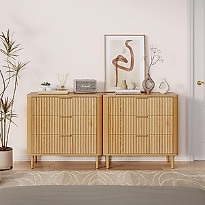 YITAHOME 3 Drawer Dresser for Bedroom, 32 inch Tall Mid Century Modern Chest of Drawers, Waveform Fluted Side Table with Curved Profile Design, Wood Drawer Organizer, Natural Oak