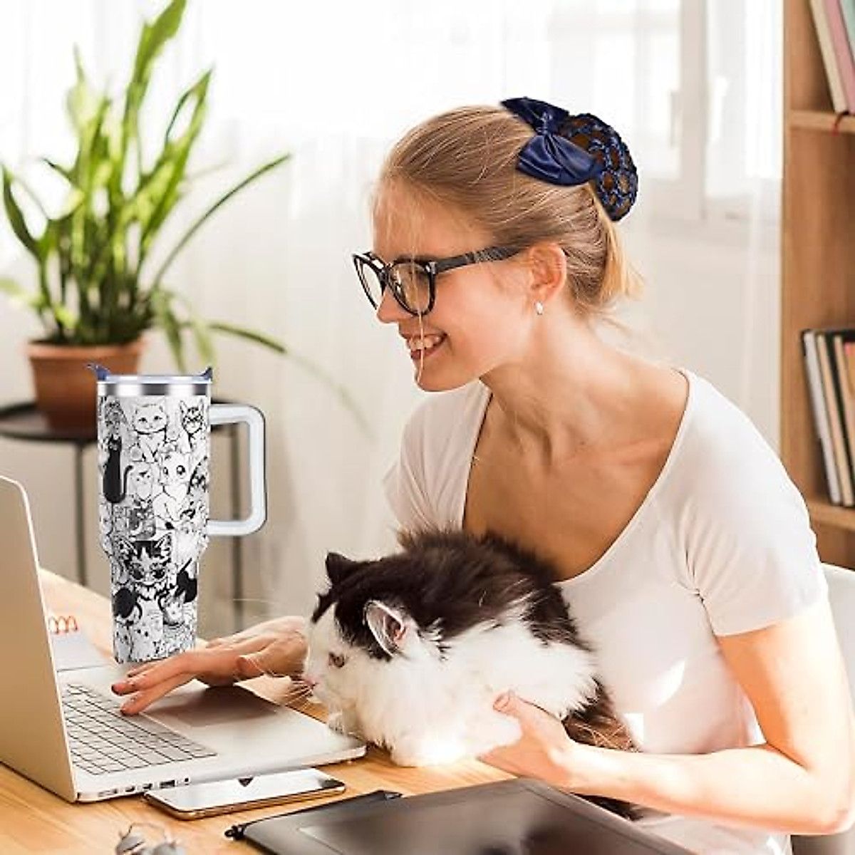 Mindunm 40 oz Cute Cat Tumbler with Handle and Straw Lid cat gifts for cat lovers for Women Double Insulated Cup Travel Coffee Mug