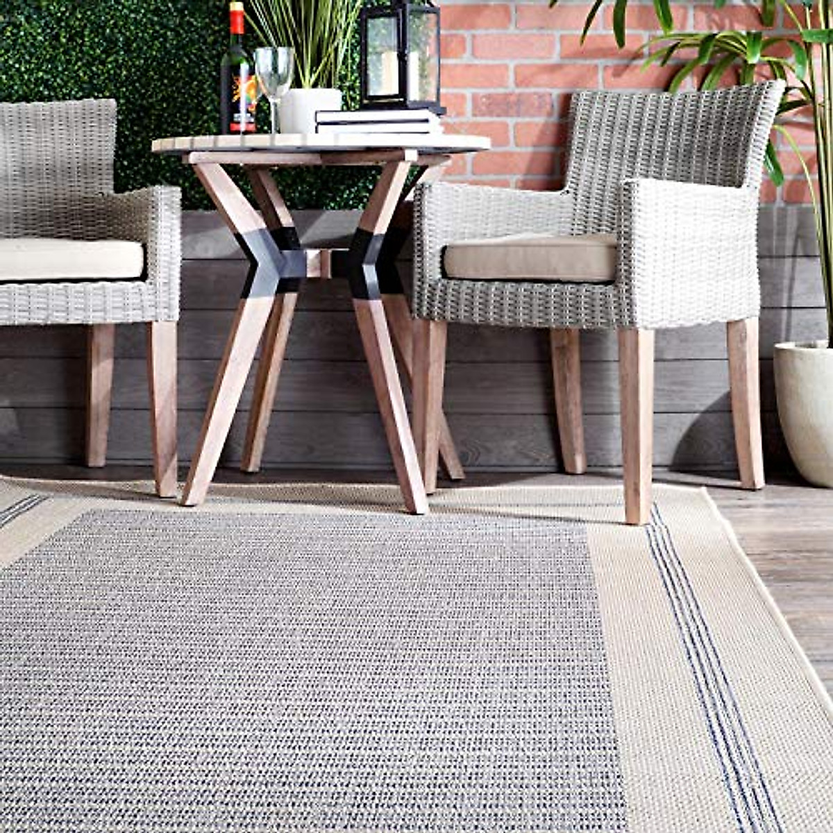 nuLOOM Charter Bordered Solid Indoor/Outdoor Area Rug, 6' 7" x 9', Light Grey