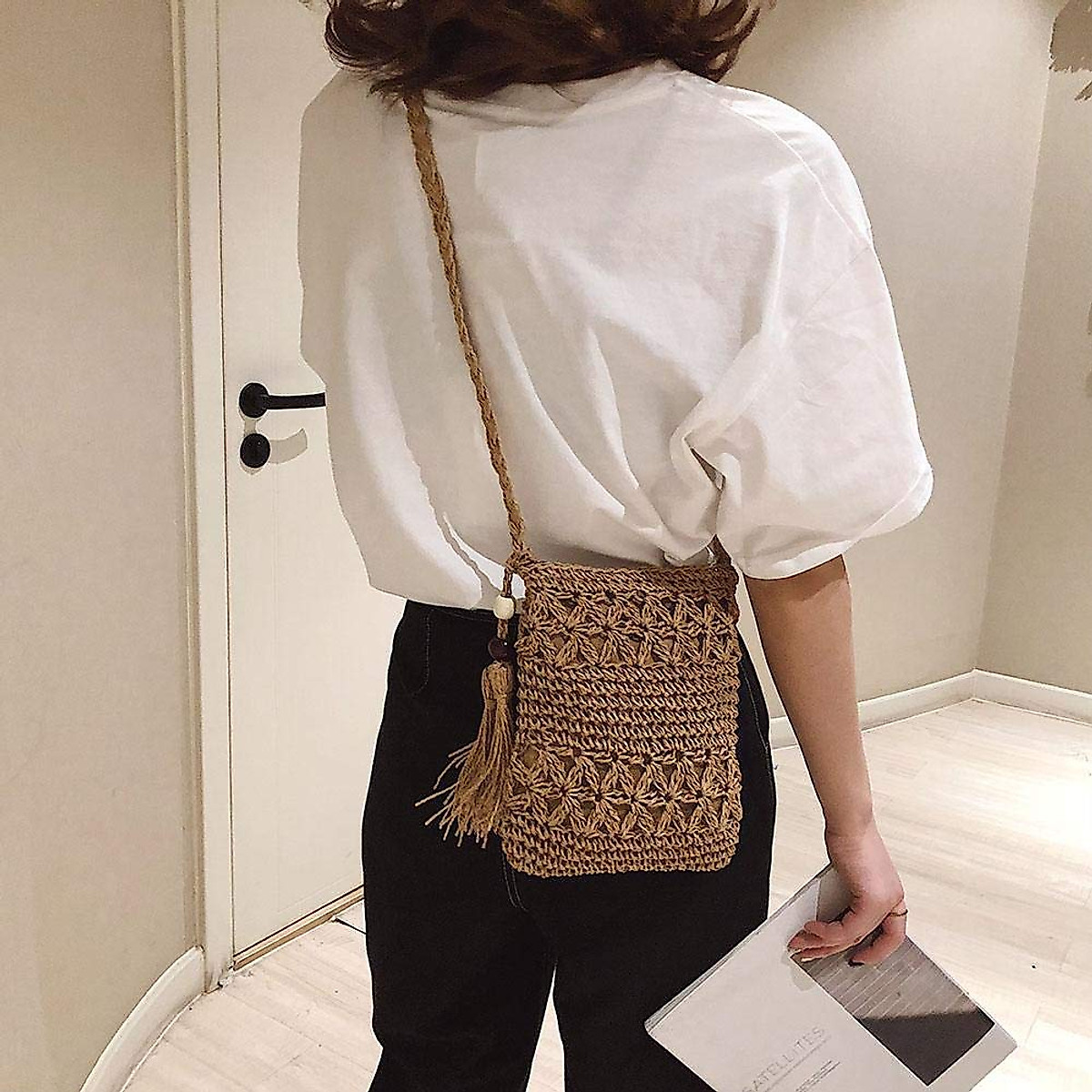 JQWSVE Straw Purse for Women Straw Bag Summer Purse with Tassel Straw Crossbody Bag Handwoven Beach Bag Crochet Purse