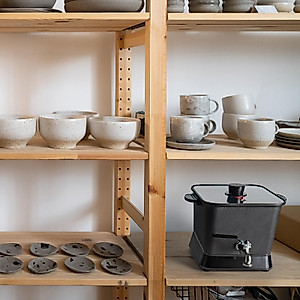 Byoowndiy Wax Melter for Candle Making, 150 oz Electric Candle Wax Melting Pot with Pour Spout and Temperature Controller