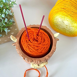 Weerihhol Crazy Cow Yarn Bowl Holder for Crocheting and Knitting, Hand Made Highland Cow Yarn Bowl,Animal Resin Crochet Accessories, Gifts for Mom & Knitting Lovers Yarn for Crocheting Bowl