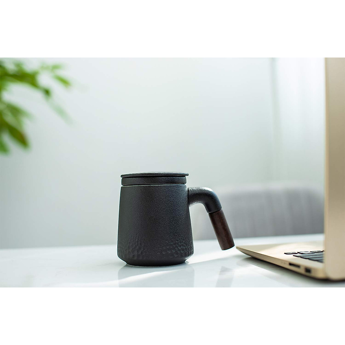 iHarbort Tea Cup with Sandalwood handle, 13 oz, Ceramic Tea Mug with Porcelain Infuser and Lid for Hot Tea or Coffee, Gift Set, 1-Pack (Matte Grey)