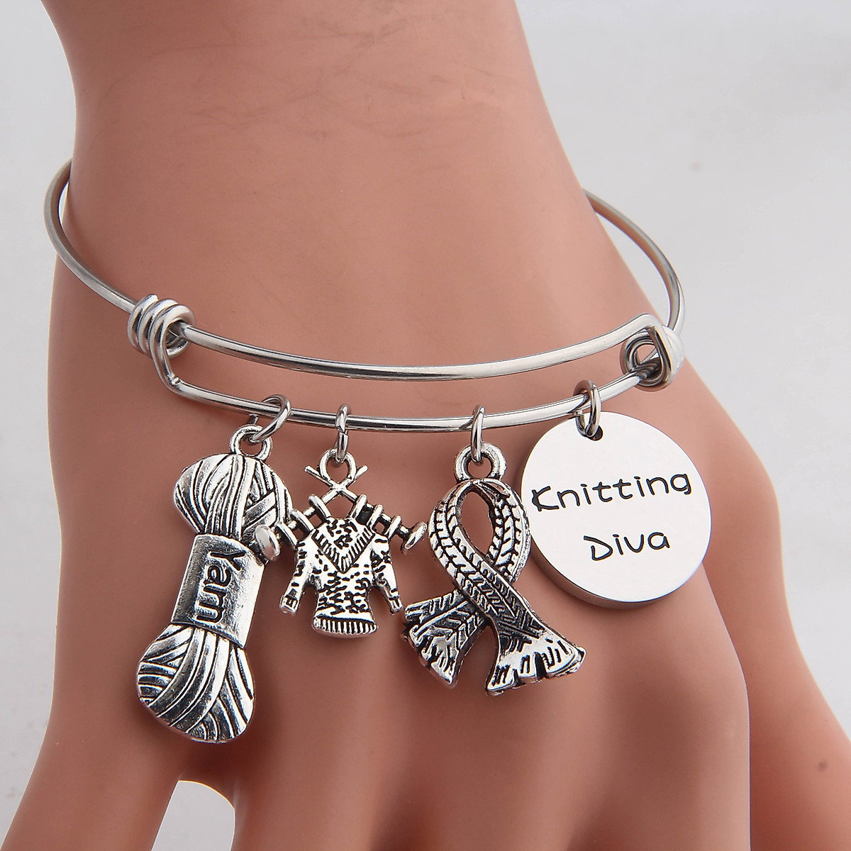 Gzrlyf Knitting Diva Bracelet Knitting Lover Bracelet Knitter Bracelet Crochet Bracelet Gift for Knitter Grandmother Gift Retirement Gift (Knitting Diva bracelet)