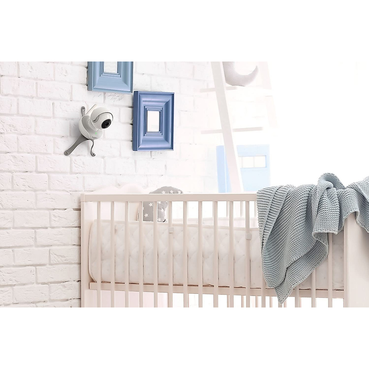 HUBBLE CONNECTED Nursery Pal Deluxe 5" Smart HD Twin Baby Monitor and 2 Cameras with Built-in Rechargeable Batteries to Use at Home Or On The Go