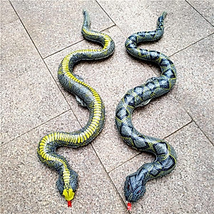 Large Inflatable Snake, Realistic Inflatable False Snake, False Snake Halloween Prank Props, Lifelike Inflatable Snake for Garden Pool Halloween and April Fool's Day Party Decoration (3PCS)