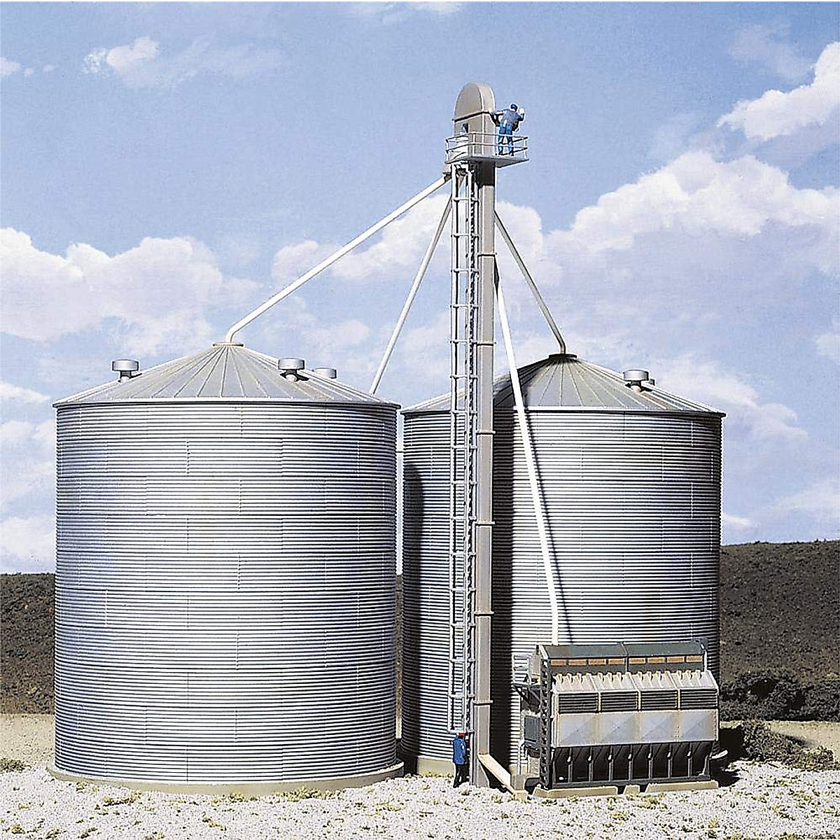 Walthers Cornerstone HO Scale Grain Conveyor Kit