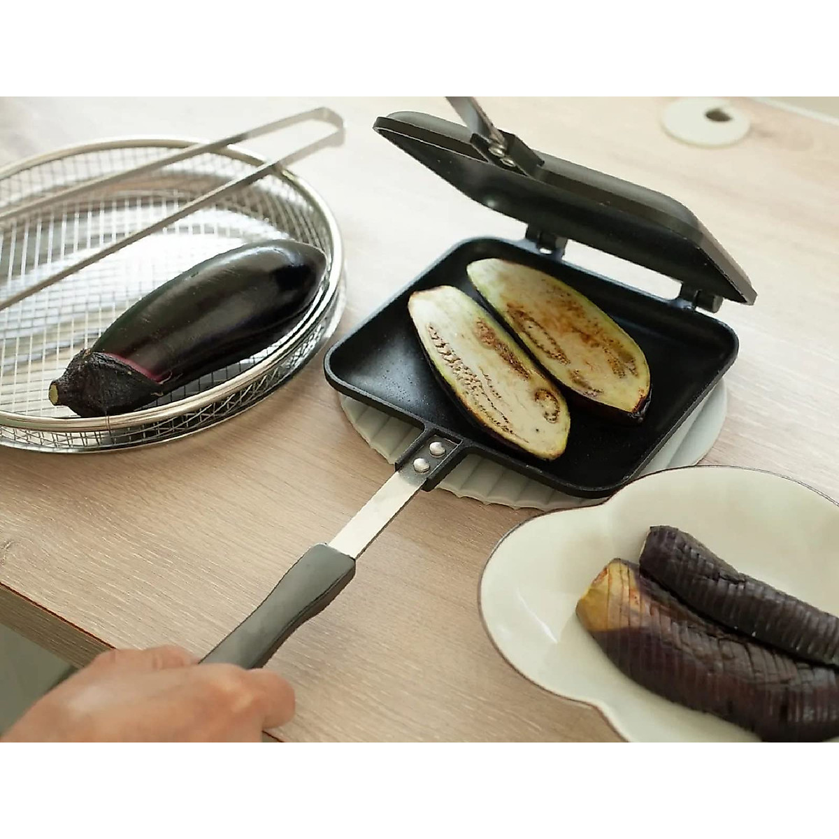 Yoshikawa Atsu-Atsu Hot Sandwich Maker SJ1681