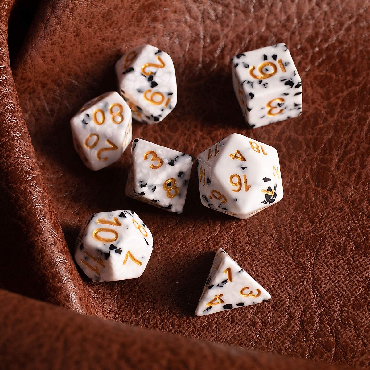 Wiz Dice - DND Dice Set for Tabletop RPG Adventure Games with a Dice Box - Polyhedral Dice Set, Suitable for Dungeons and Dragons, MTG and Dice Games Alike - Cookies and Cream - 7 ct