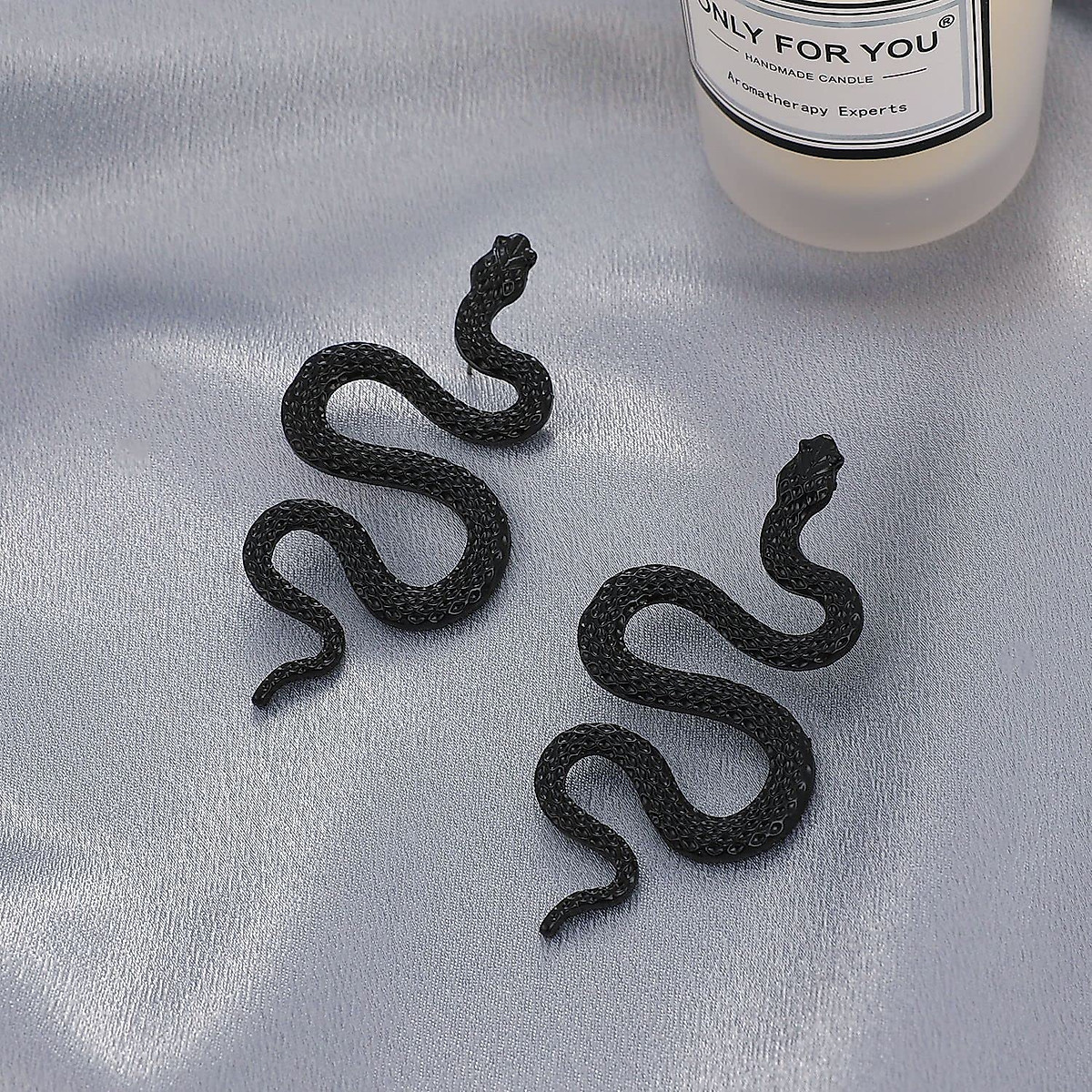 Halloween Eygption Snake Earrings Vintage Long Serpent Dangle Earrings Snake Animal Thanksgiving Jewelry Gift (D：black)