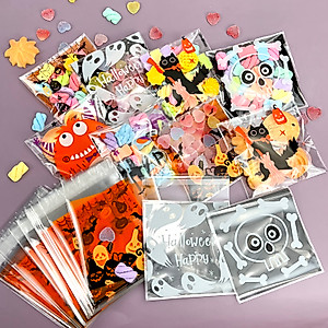 300PCS Halloween Treat Bags Sealable Halloween Cellophane Bags Individual Cookie Bags Self Adhesive Cookie Treat Bags DIY Translucent Plastic Bags for Bakery Biscuit Chocolate 3.94" x 3.94"