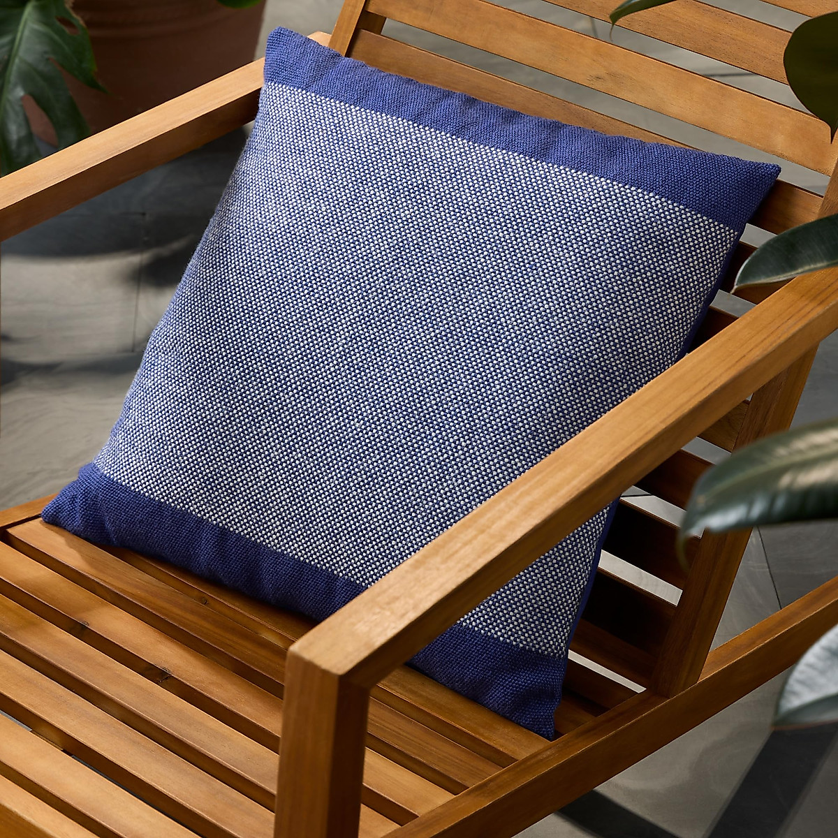 TOWN & COUNTRY TERRA Alara Indoor/Outdoor Decorative Pillow, 20"x20", Blue/Ivory