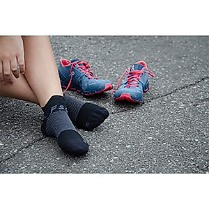 OS1st Plantar Fasciitis Socks FS4, Plantar Fasciitis Relief, Arch Support and Overall Foot Health (No Show, Mint, Medium)