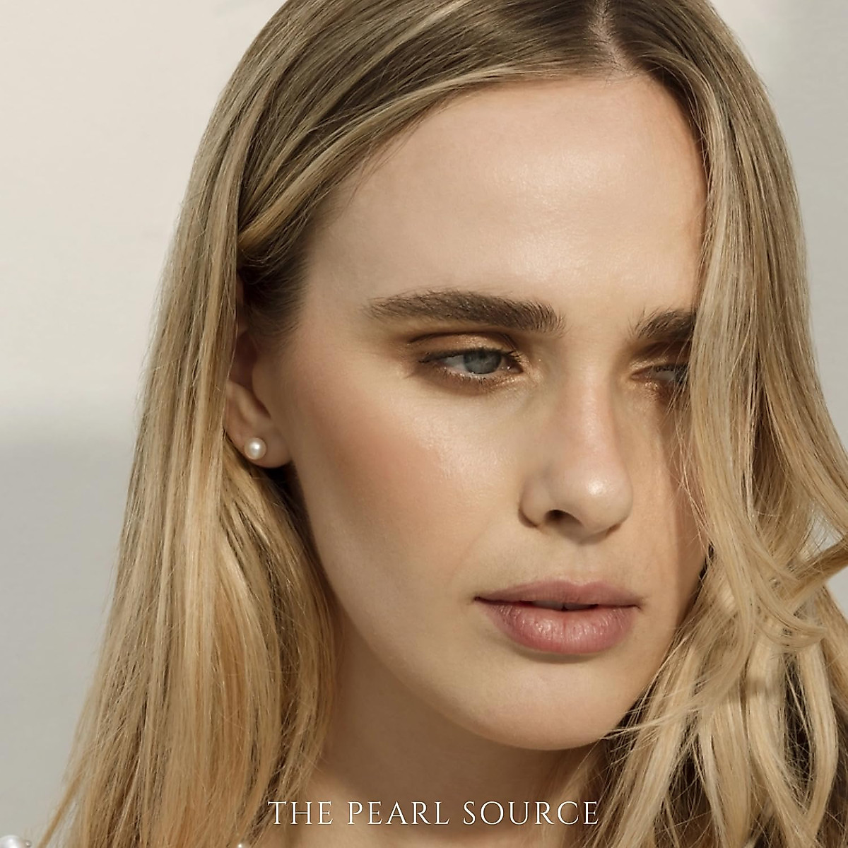 THE PEARL SOURCE 18K Gold 8-8.5mm AAA Quality Round White Akoya Cultured Pearl Stud Earrings for Women