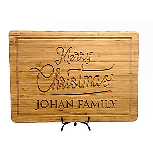 Merry Family Christmas Cutting Board, Personalized Christmas Home and Kitchen Decoration, Custom Engraved Christmas Gift for Family, Parent, Couple, Friend, Mom, Grandma, Sister