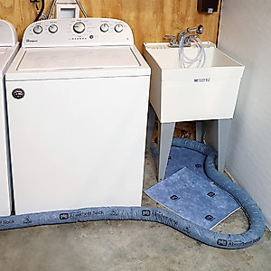 PIG Water Absorbing Kit - Absorbs up to 5 Gallons per kit - Blue - PM50490