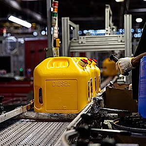 Midwest Can Company 8610 EPA & CARB Compliant 5 Gallon Diesel Can Fuel Container with Flame Shield Safety System and Auto Shut Off (4 Pack)