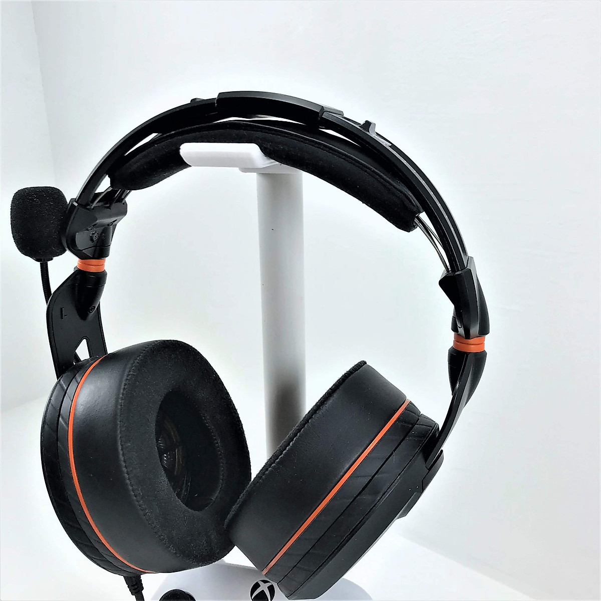 3D Cabin Product Compatible with Xbox Controller Stand and Headphone Hanger/Holder for Xbox Series X/Series S/One/One S/One X Remote Black