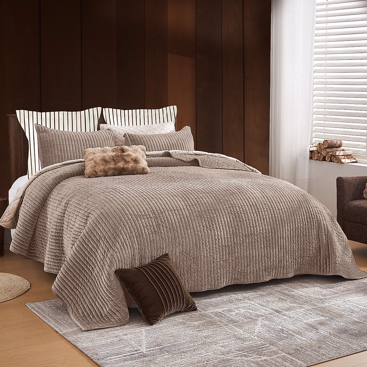 SHALALA Velvet Quilt King Size,Striped Bedding Set,Lightweight Velvet Comforter,Luxurious Suede Bedspread and Coverlet with Soft Brushed Microfiber Back for All Season(Light Taupe,King)