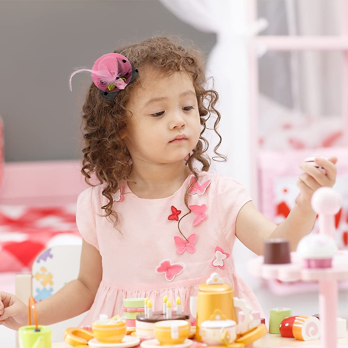 VIOCIWUO 12Pcs Mini Tea Party Hat Mini Hat Hair Clip Cute Top Hats Decoration for Women Little Girls Fascinator Accessory