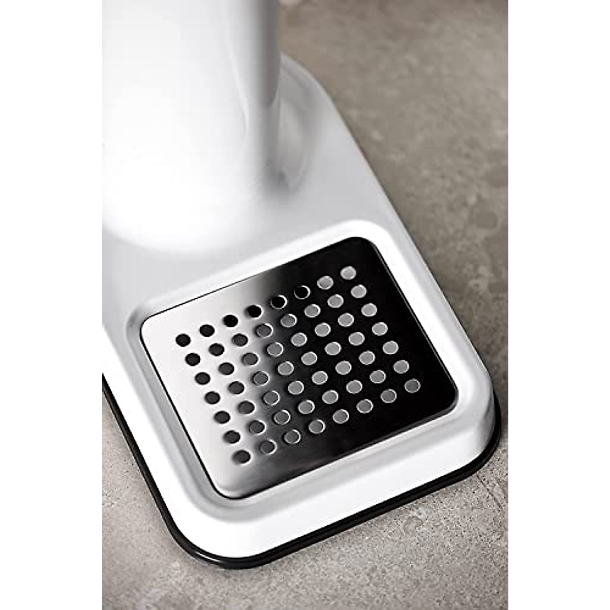 aarke - Carbonator III Premium Carbonator - Sparkling & Seltzer Water Soda Maker Soda Maker with PET Bottle (White, With CO2 Cylinder)