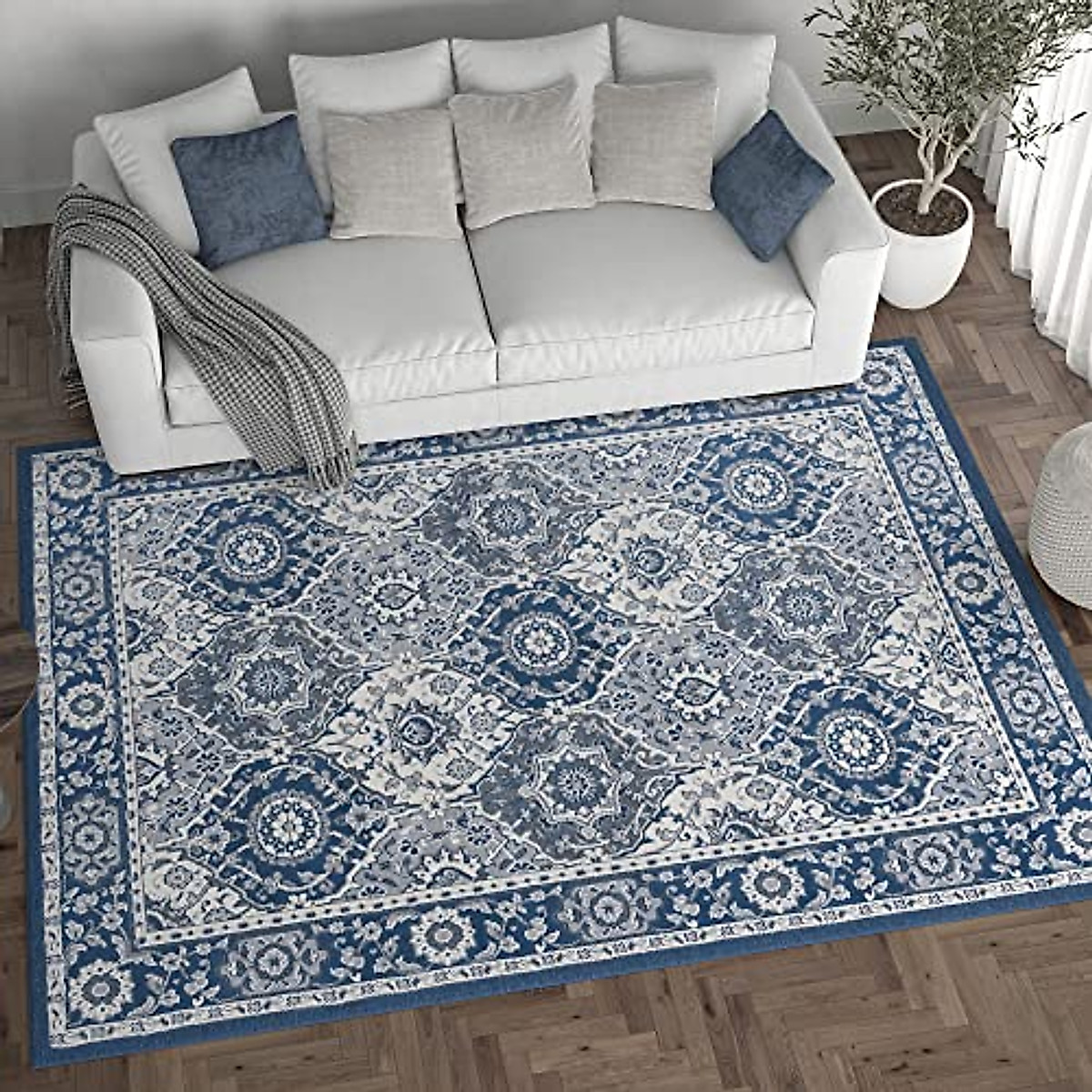 Newcomb Traditional Oriental Navy Scatter Mat Rug, 2' x 3'
