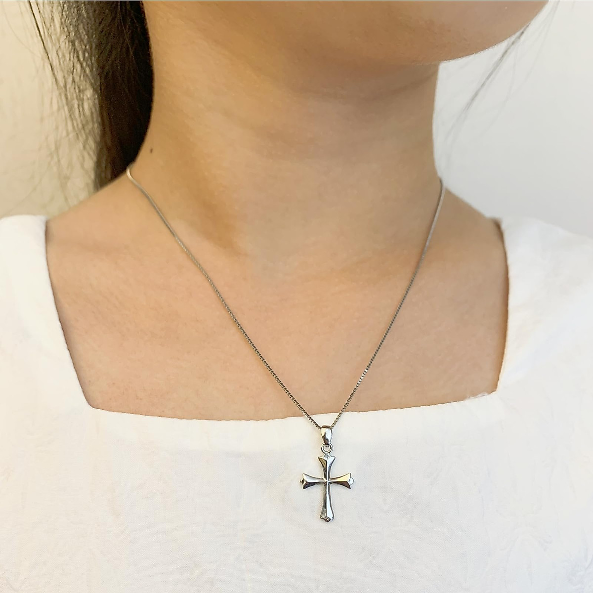 LUKIENY Dainty Sterling Silver Cross Necklace for Girls First Communion Gifts for Girls Confirmation Gifts for Teenage Girl Baptism Gifts Goddaughter Gifts (cross necklace for girls)