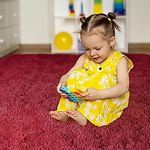 Chicrug Wine Red Fluffy Area Rugs for Living Room Bedroom, Large Area Rug for Kids, Shag Plush Fuzzy Carpet Modern Furry Rug Nursery Playroom Indoor Non Slip Carpet 4x6 Feet