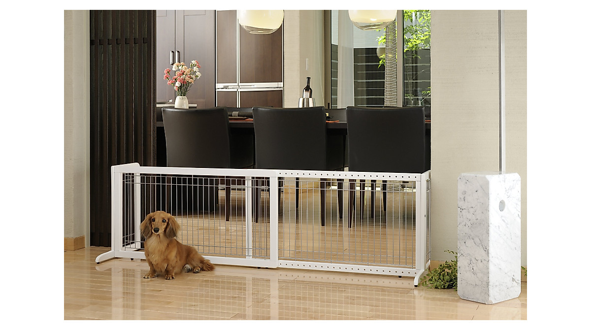 Richell Freestanding Pet Gate - Safe & Adjustable