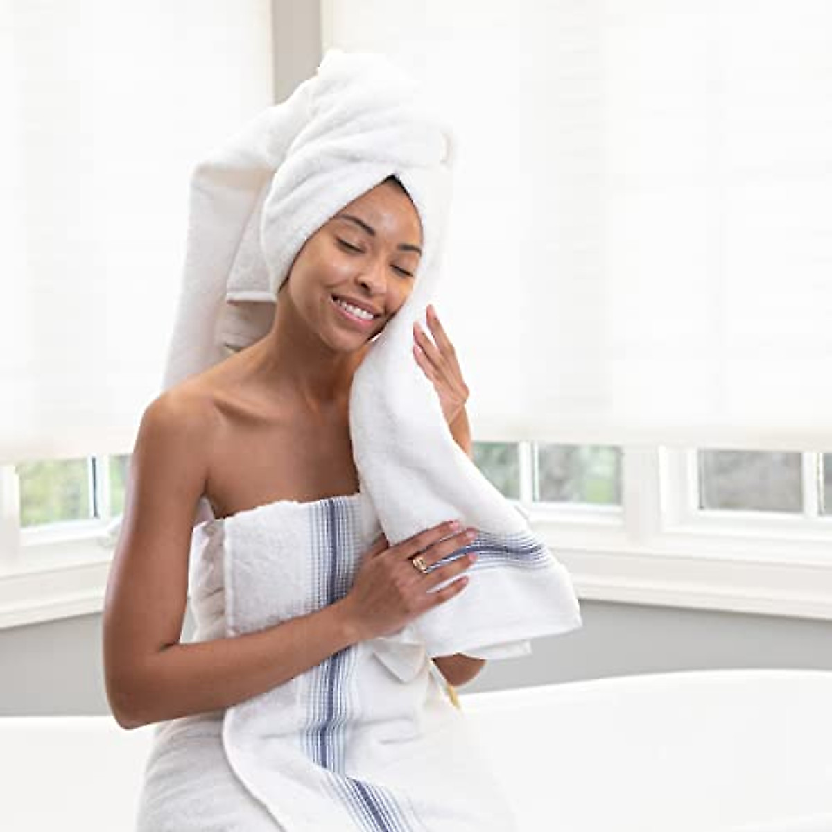 Aston & Arden Aegean Ombre Bath Towels - (Pack of 2) Oversized Ultra Soft Thick & Absorbent, 100% Ringspun Turkish Cotton Bathroom Towel for Spa, Hotel, 600 GSM, 30 x 60 in, Crystal Blue