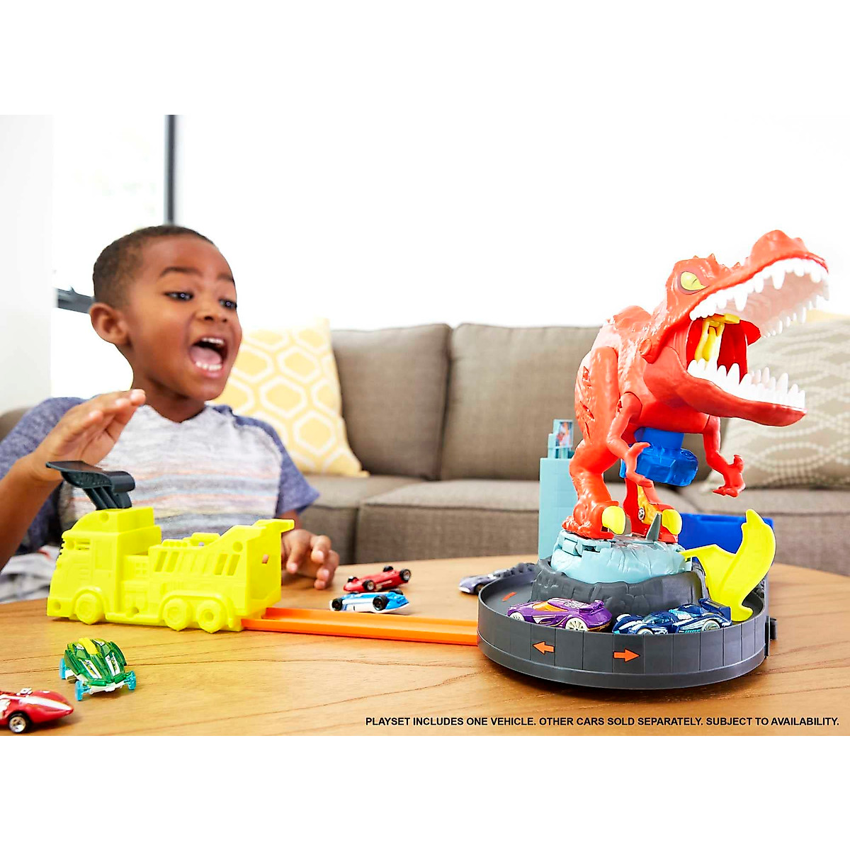 Hot Wheels Toy Car Track Set, T-Rex Rampage Playset & 1:64 Scale Vehicle, Launch into the Giant Dinosaur