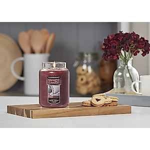 Yankee Candle Home Sweet Home Scented, Classic 22oz Large Jar Single Wick Candle, Over 110 Hours of Burn Time, Ideal for Fall, Outdoors, Home and Christmas Decorations