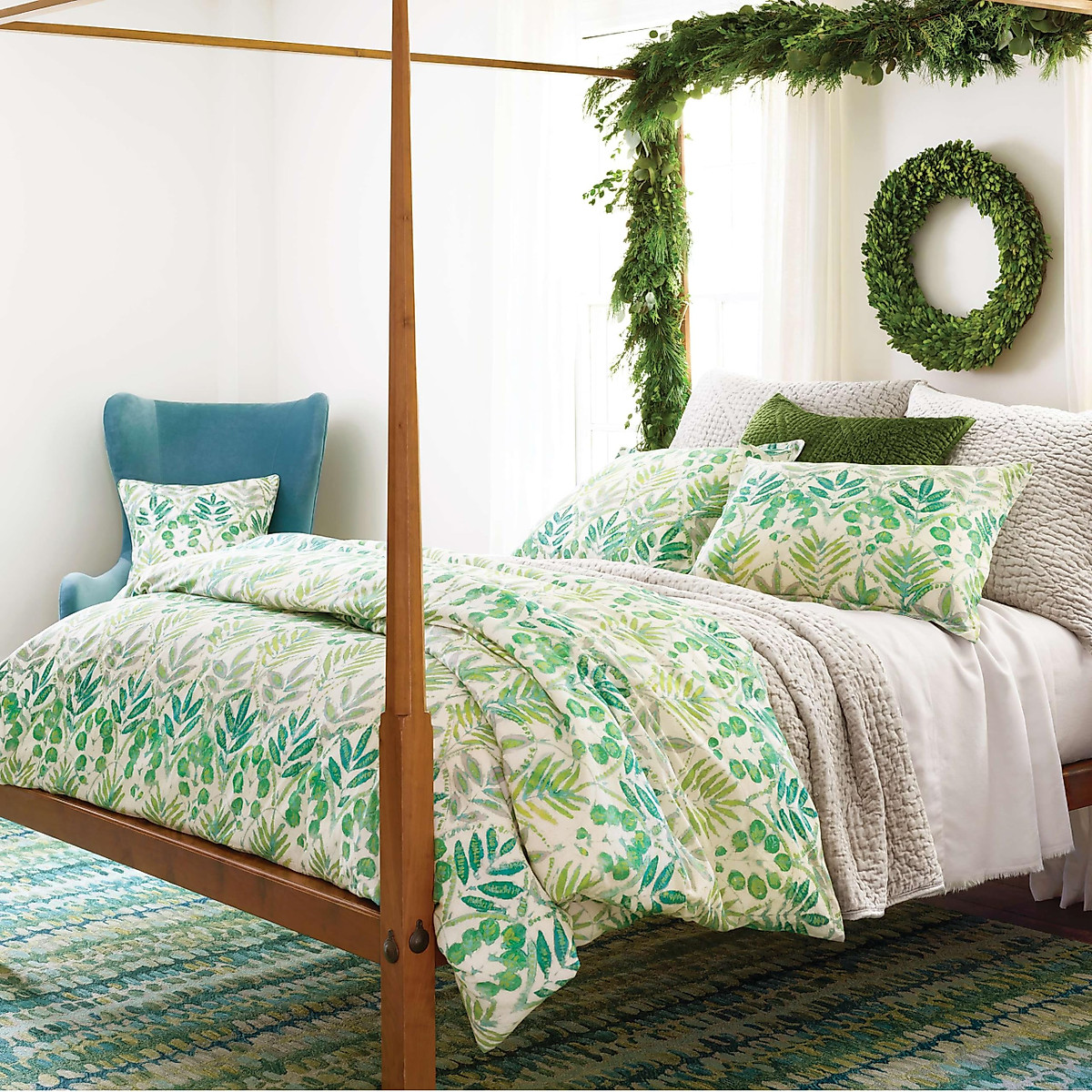 Dash and Albert Paint Chip Wool Area Rug - 4' x 6' Moss Graphic Hand Micro Hooked Accent Rug - Durable, High Traffic Areas Hallway, Living Room, Stairs