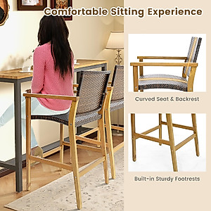 Tangkula Patio Rattan Bar Stool Set of 2, Outdoor PE Wicker Bar Chairs with Armrests, Counter Height Acacia Wood Barstools with Sturdy Footrests, for Balcony, Backyard, Poolside (2, Mix Brown)