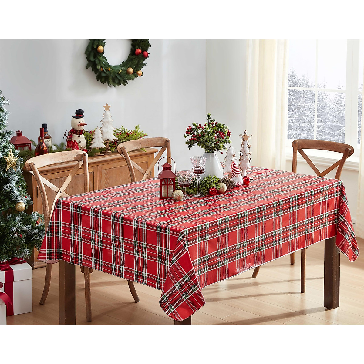 Newbridge Hamilton Red and Black Tartan Plaid Christmas Vinyl Flannel Backed Tablecloth, Traditional Xmas Holiday Plaid Vinyl Tablecloth with Flannel Backing, 60 Inch x 120 Inch Oblong/Rectangle