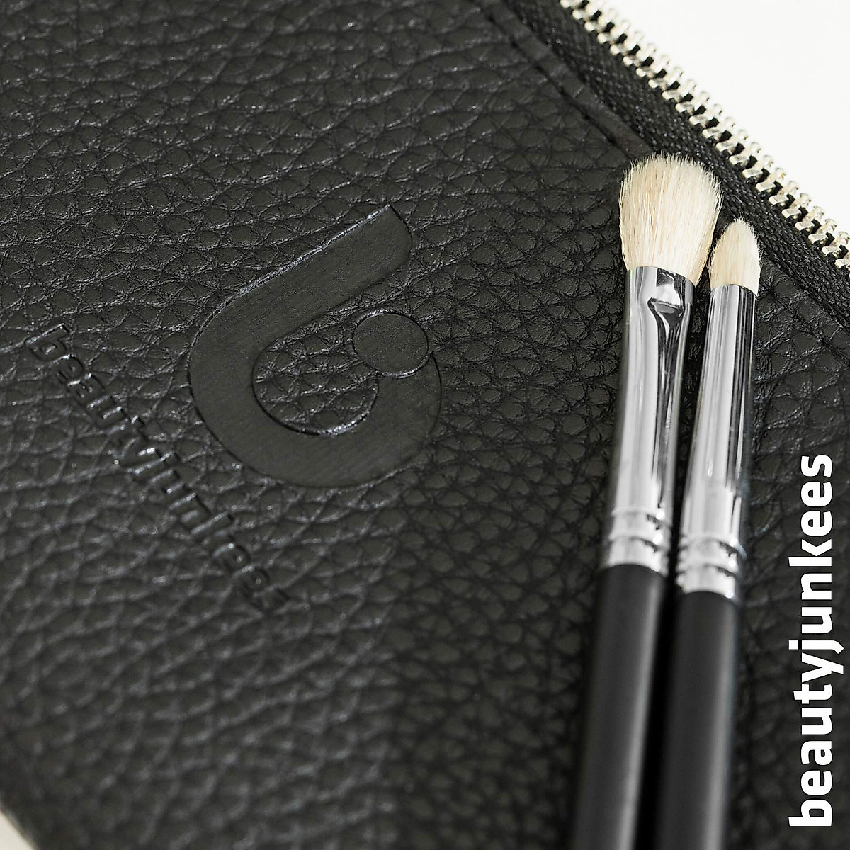 Pencil Eyeshadow Smudge Makeup Brush - Beauty Junkees Professional Eyeliner Smudger Make Up Brush, Small Soft Firm Pointed Natural Hair Bristles for Blending Eye Shadow Liner, Premium Quality
