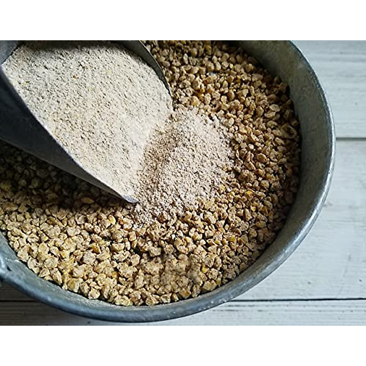 Fresh Eggs Daily Brewer's Yeast with Garlic Powder and Niacin for Ducks Feed Supplement Vitamins for Backyard Chickens 5LB