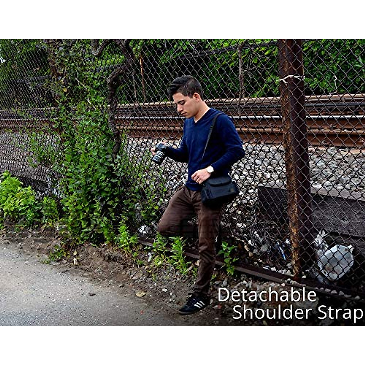 eCostConnection Medium Soft Padded Camera Equipment Bag/Case for Nikon, Canon, Sony, Pentax, Olympus Panasonic, Samsung & Many More