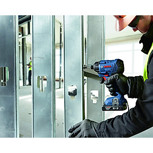 BOSCH 18V 2-Tool Combo Kit with 1/2 In. Compact Drill/Driver and 1/4 In. Hex Impact Driver GXL18V-26B22