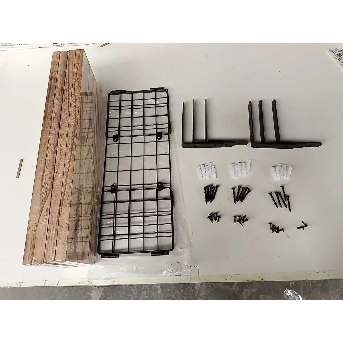 Longzhuo 4+1 Tier Floating Shelves, Rustic Wood Wall Shelf, Bathroom Shelves Over Toilet with Wire Storage Basket, Farmhouse Wall Decor for Bedroom, Kitchen, Living Room and Plants, Brown